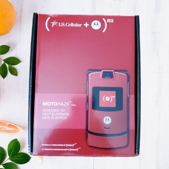 Motorola Razr Flip Phone Red